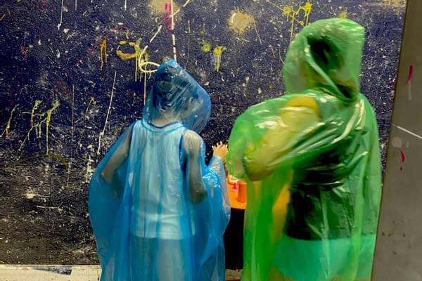 Splatter Painting Experience in Phoenix - Breakaway Experiences
